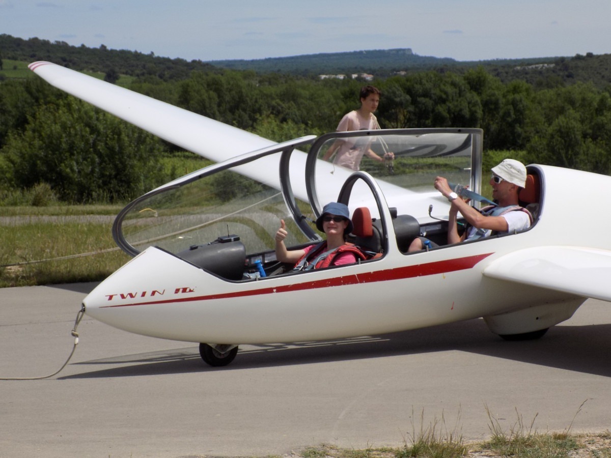 Vol en planeur au-dessus du Pic Saint-Loup – Marie Havard